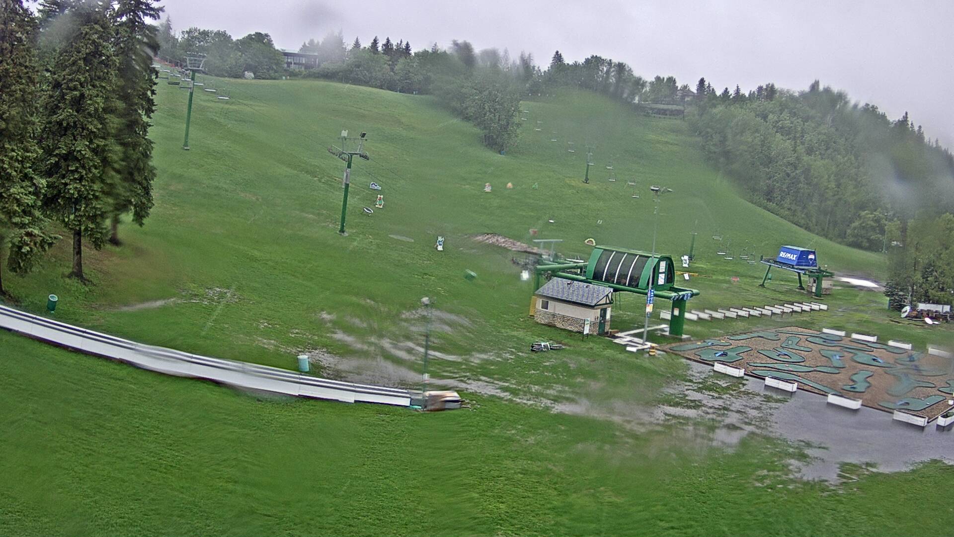 Snow Valley Ski Hill - Hours & Current Conditions